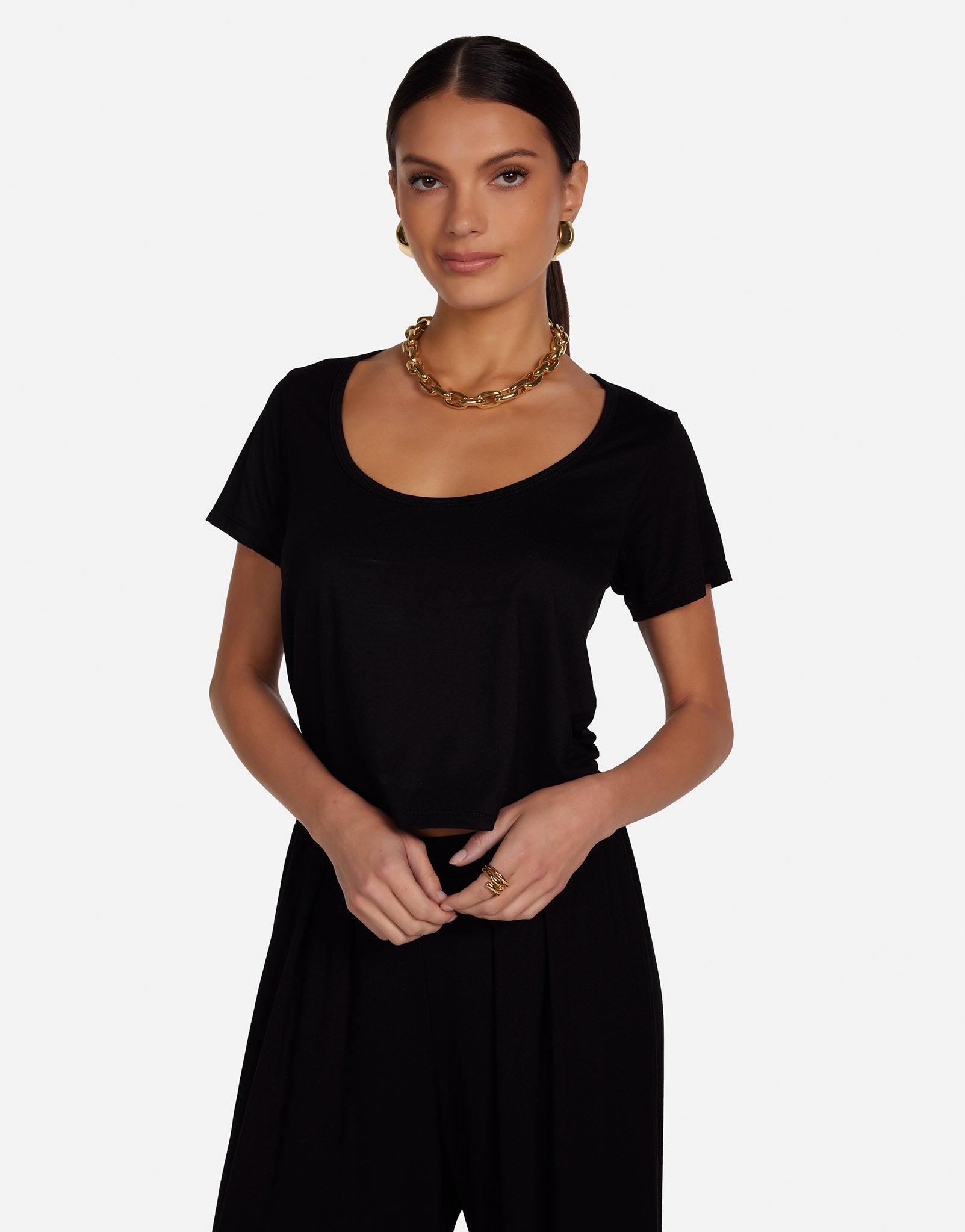 Women's S/S Scoop Neck Tee in Black | Roux by Michael Lauren